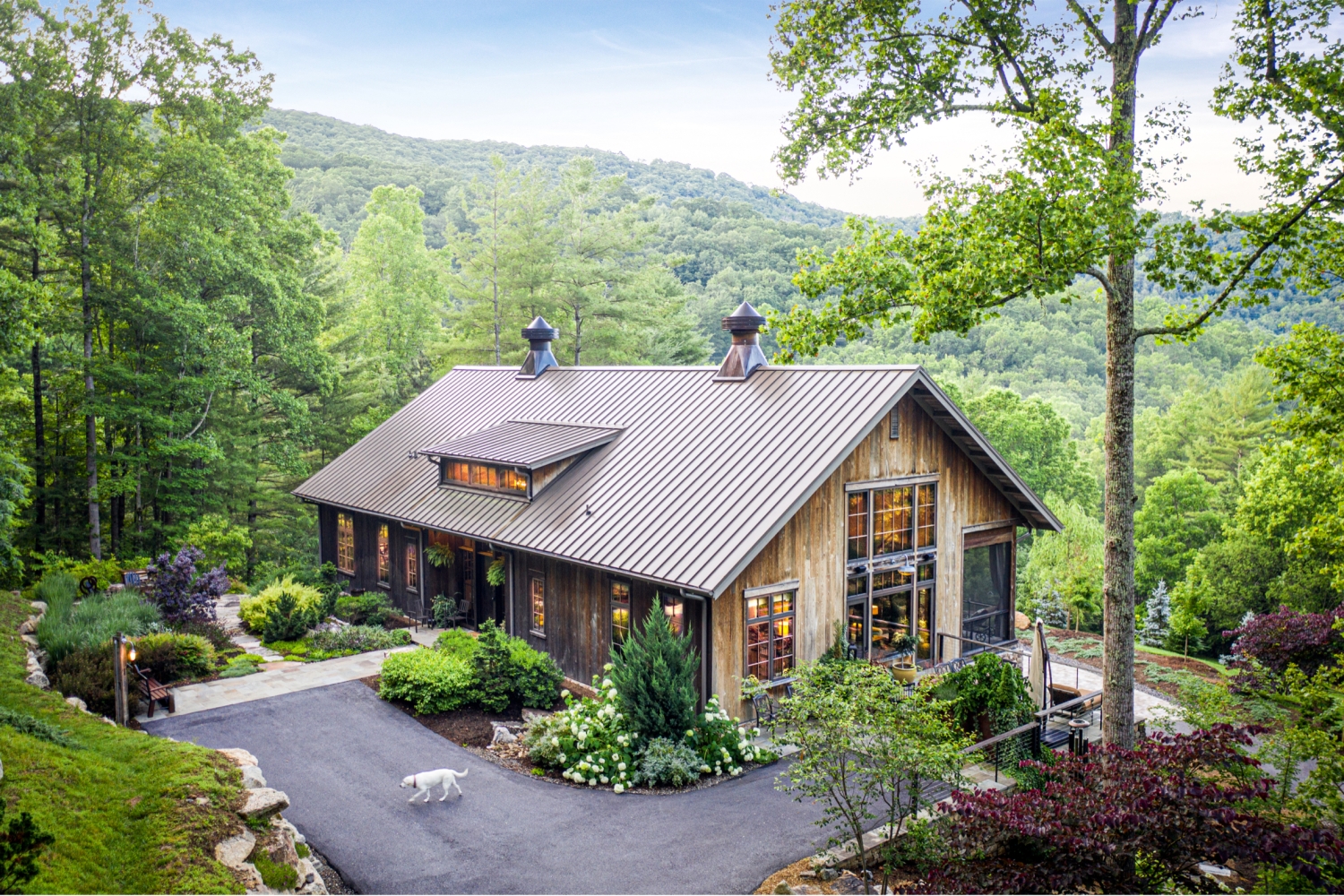 Beaucatcher Barn | Jade Mountain Builders